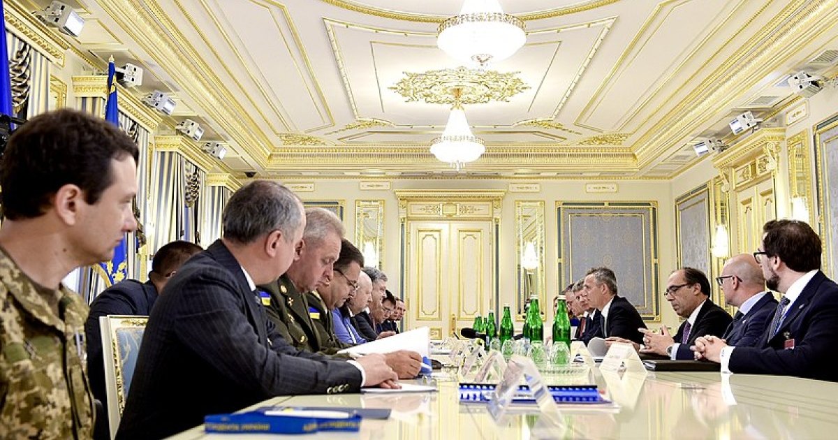 Ukraine Between Realism and Liberalism: Avoiding The Trap of ...