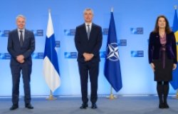 The Phenomenon of Solidarity: Pictures From the History of Poland, 1980 ...